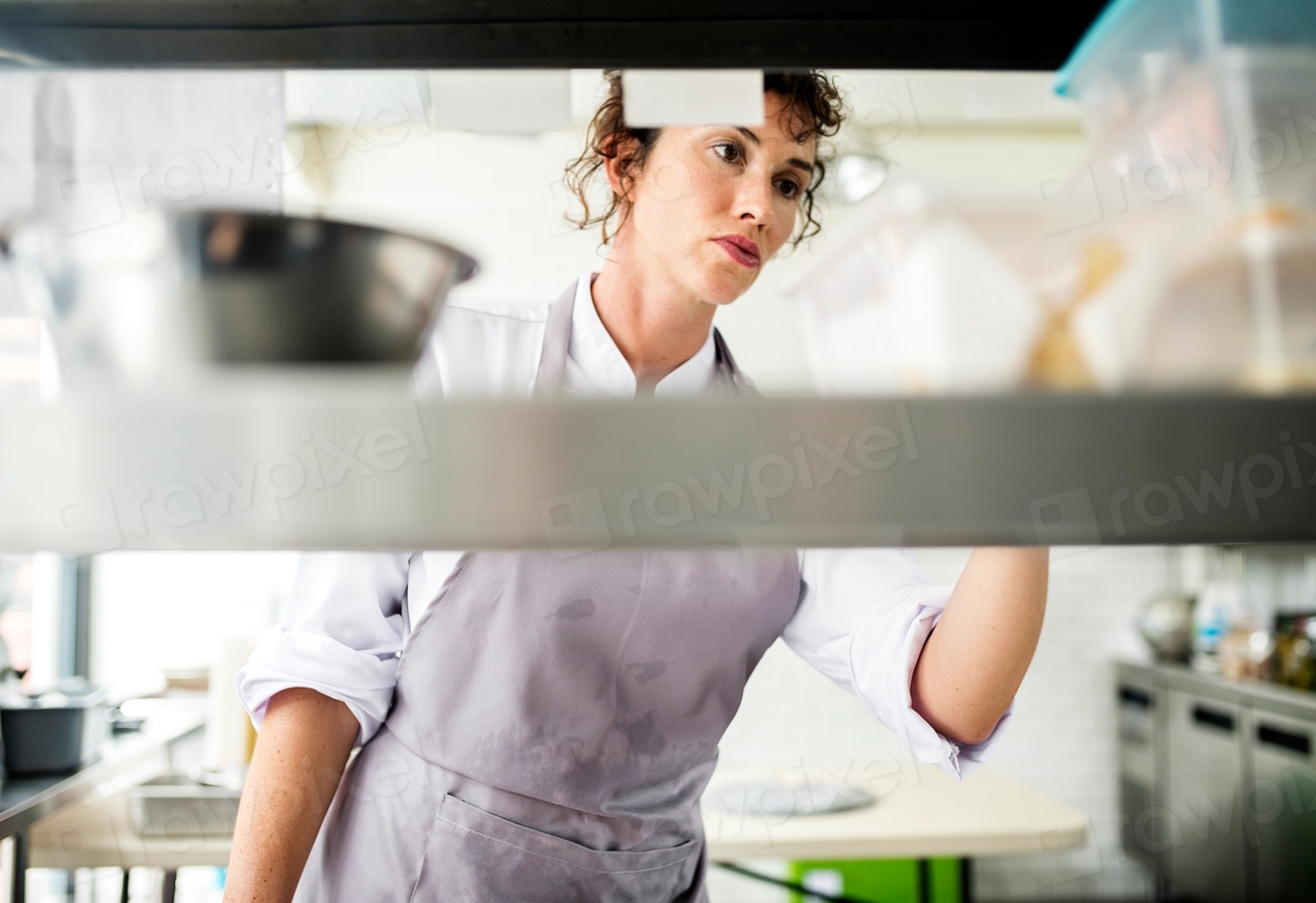 Closeup kitchen staff prepare cooking | Premium Photo - rawpixel