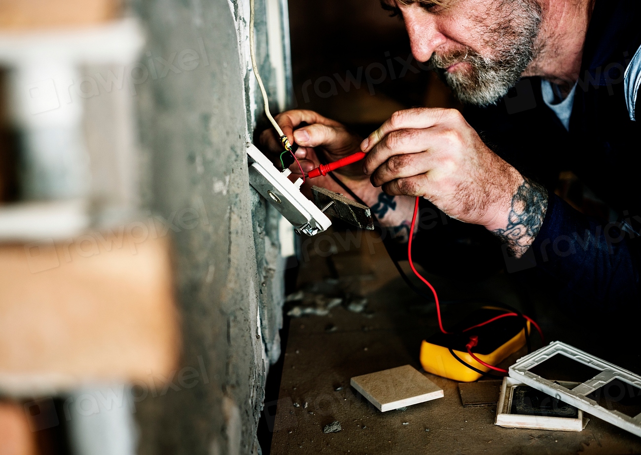 Electrician working | Premium Photo - rawpixel