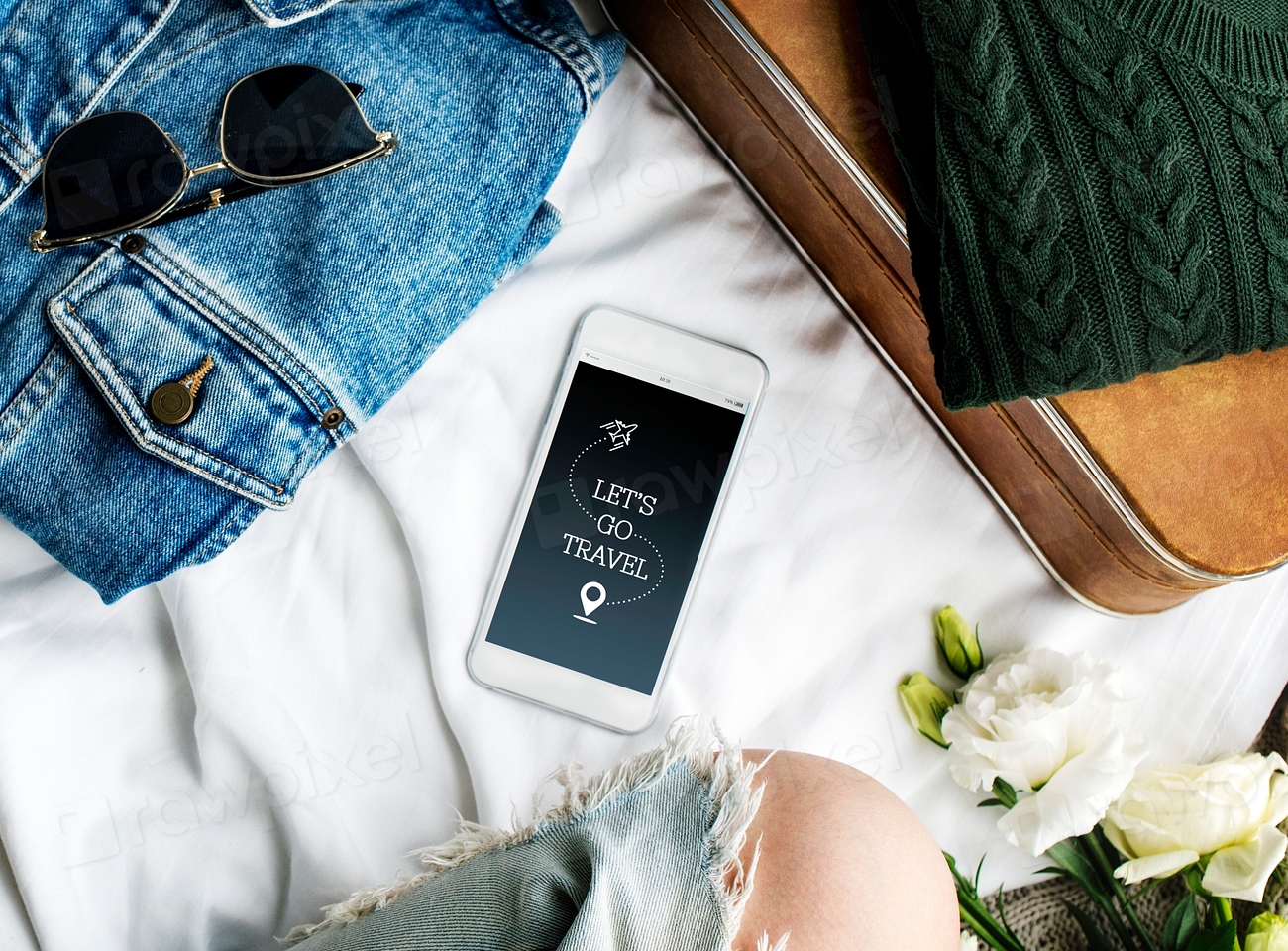 Woman sitting and prepare clothing | Premium Photo - rawpixel