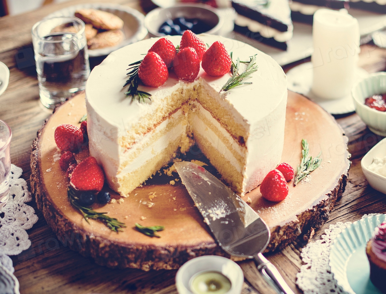 Ceremony celebration bakery sweets happiness | Premium Photo - rawpixel