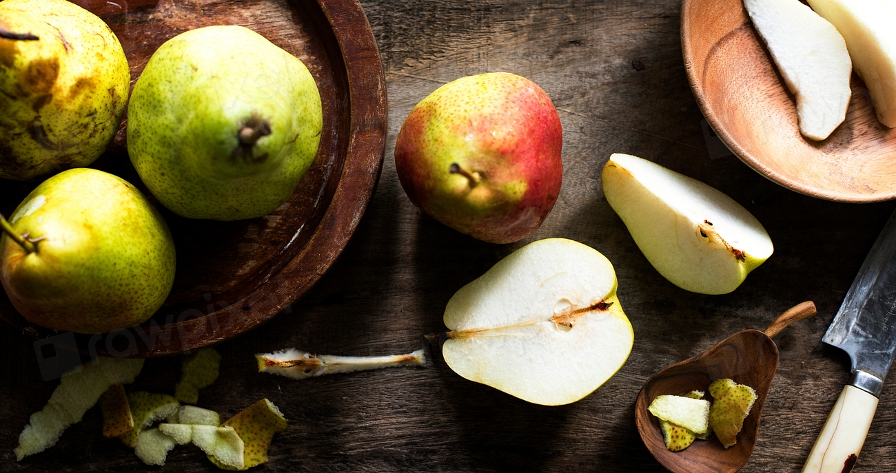 Fresh pears fruit | Photo - rawpixel