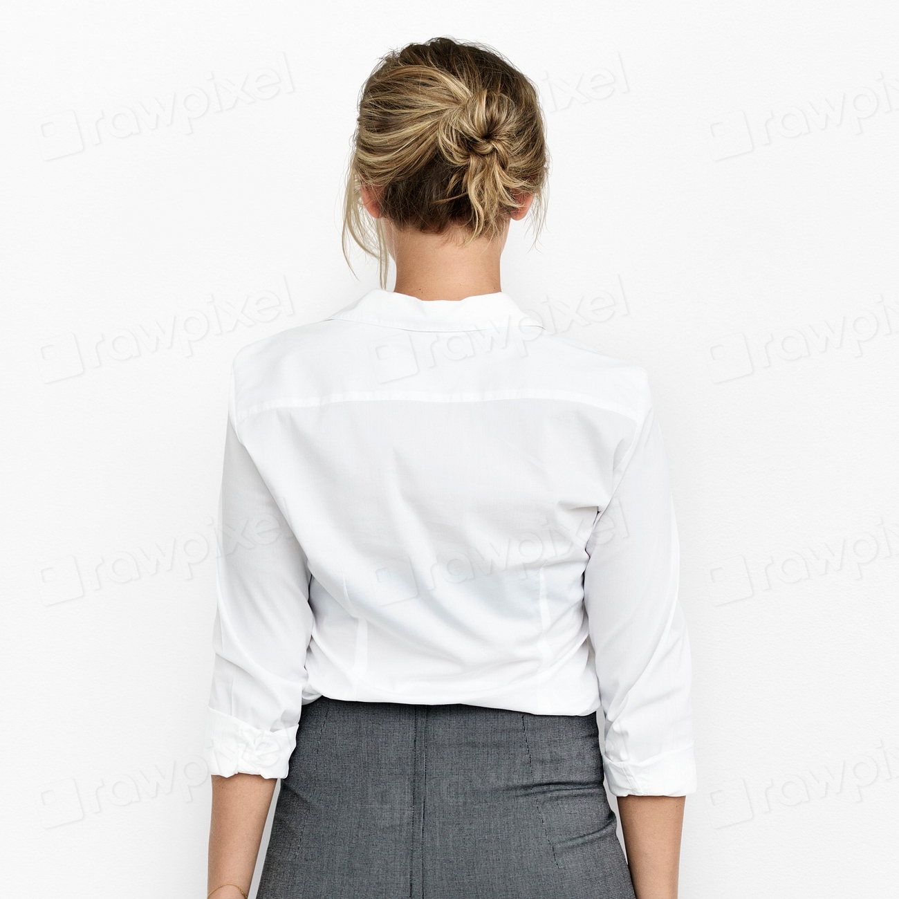 Studio portrait woman's back | Premium PSD - rawpixel