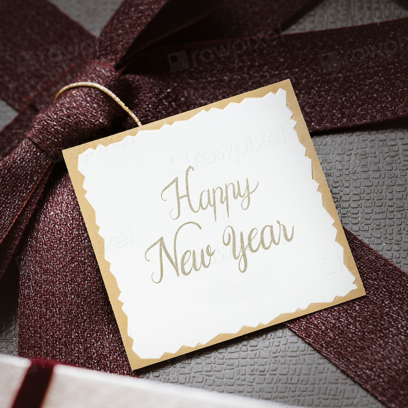 Happy new year tag present | Premium PSD Mockup - rawpixel