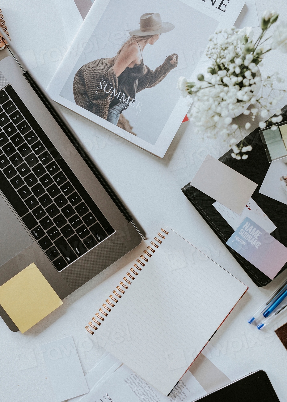 Laptop s blank sticky note | Premium Photo - rawpixel