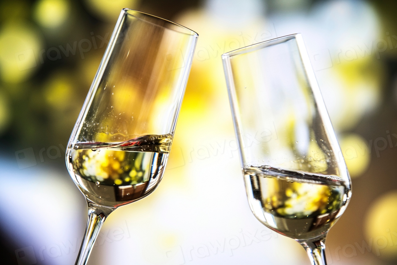 Two glasses of sparkling wine | Premium Photo - rawpixel