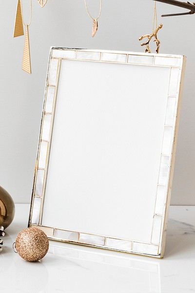 Festive picture frame table | Premium Photo - rawpixel