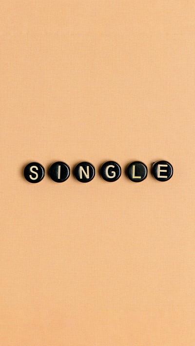 SINGLE beads lettering word typography | Free Photo - rawpixel