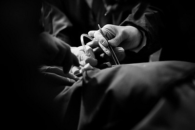 Doctors doing an operation | Free Photo - rawpixel