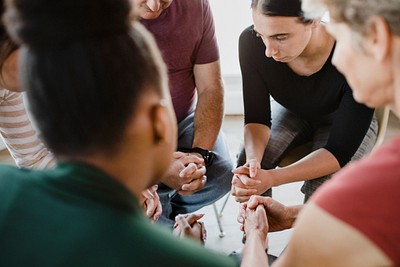 Diverse people supporting group session | Premium Photo - rawpixel