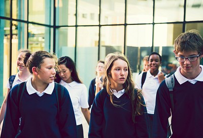 Group students walking school | Premium Photo - rawpixel