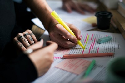 Highlighting key information | Premium Photo - rawpixel