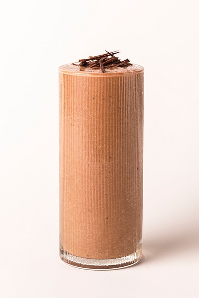 Shaved dark chocolate milkshake | Premium Photo - rawpixel