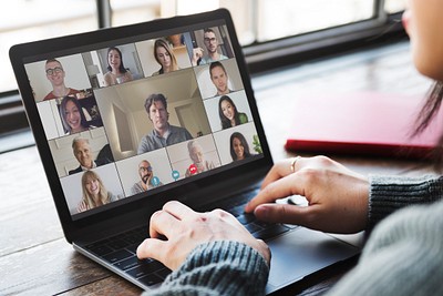 Colleagues having video conference coronavirus | Free Photo - rawpixel