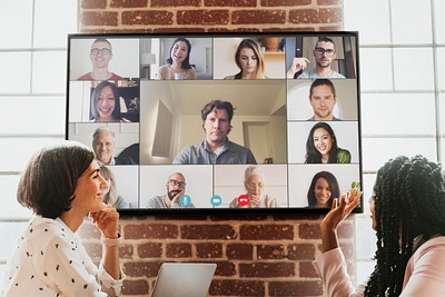 Women in a video conference | Free Photo - rawpixel