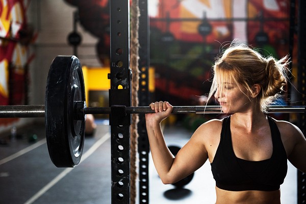Strong woman at the gym | Free Photo - rawpixel