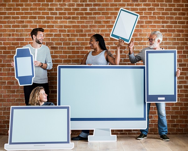 Diverse people with technological devices | Premium PSD - rawpixel