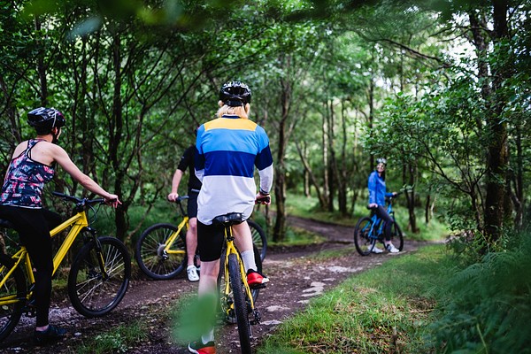Friends cycling together countryside | Premium Photo - rawpixel