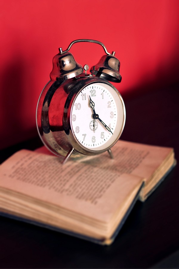 Alarm clock book. Visit Kaboompics | Premium Photo - rawpixel