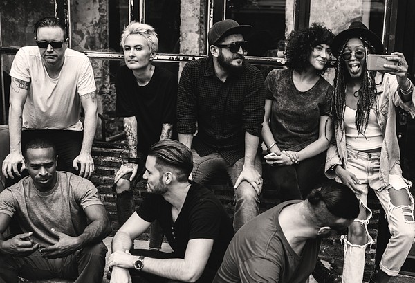 Friends Community Chill Out Together | Photo - rawpixel