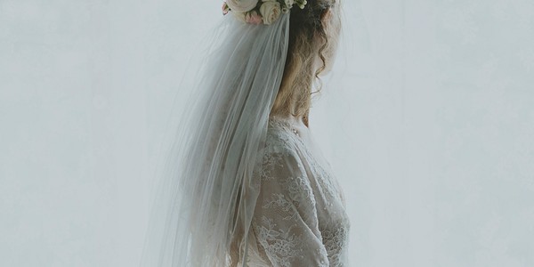 Back view bride wedding dress | Premium Photo - rawpixel