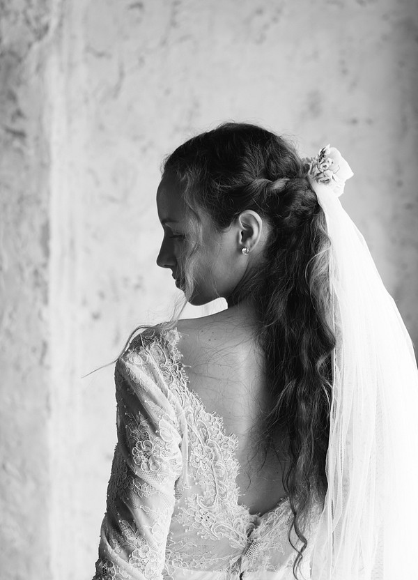 Attractive Beautiful Bride in a Wedding | Photo - rawpixel