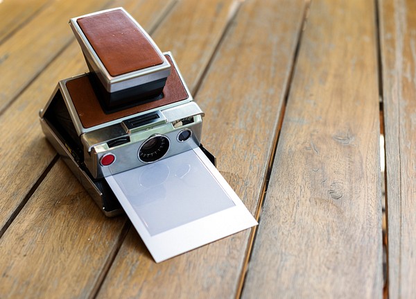 Vintage retro instant photo camera | Premium Photo - rawpixel