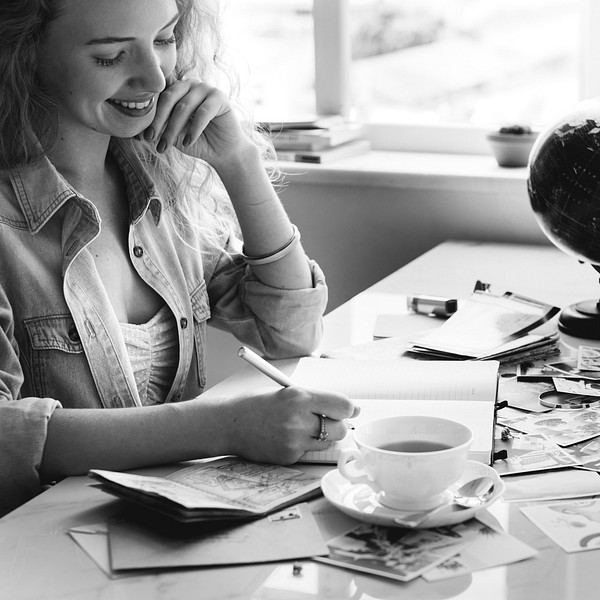 Closeup hands writing diary | Premium Photo - rawpixel