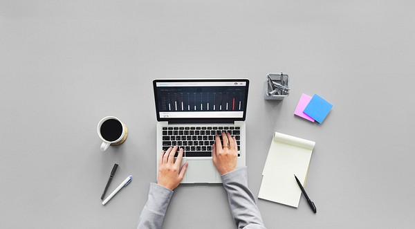 Computer Laptop Research Working Desk | Premium Photo - rawpixel