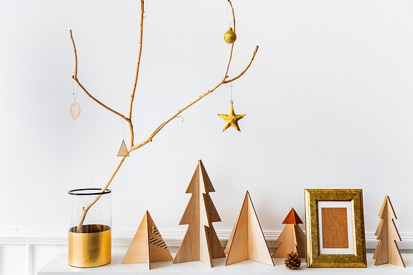 Golden photo frame surrounded Christmas | Premium Photo - rawpixel