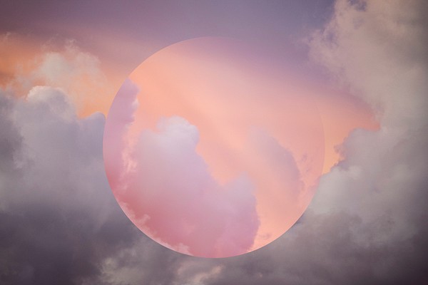Round frame cloudy sky background | Premium Photo - rawpixel