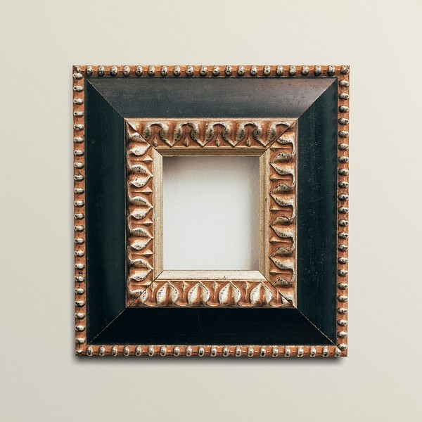 Vintage rectangle gold picture frame | Premium PSD Mockup - rawpixel