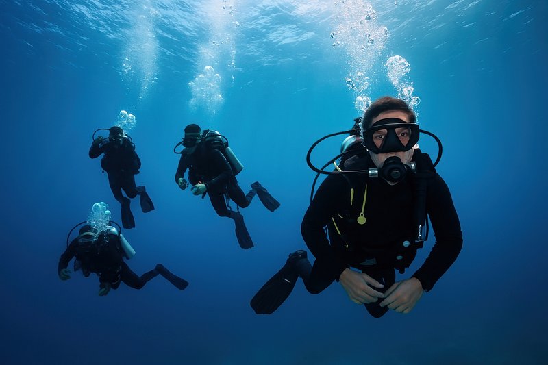 Hand drawn diving helmet isolated | Premium Photo Illustration - rawpixel