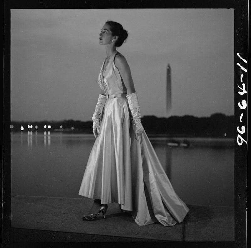 Public Domain Poses Woman Images | Free Photos, PNG Stickers ...