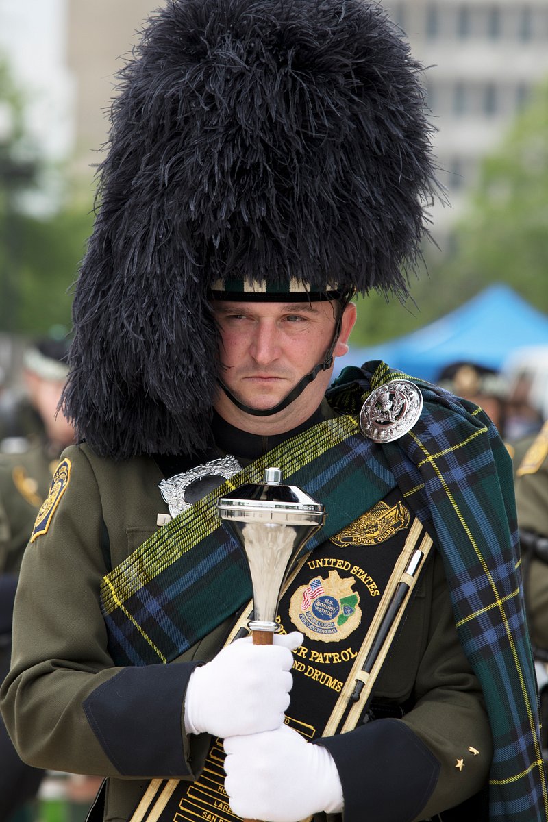 CBP Perform in the Steve | Free Photo - rawpixel