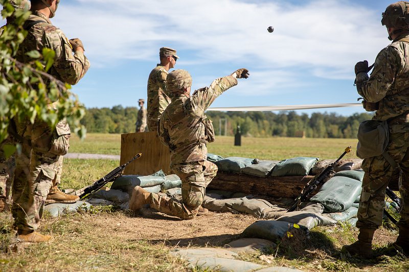 2BCT ESB Train Up | Free Photo - rawpixel