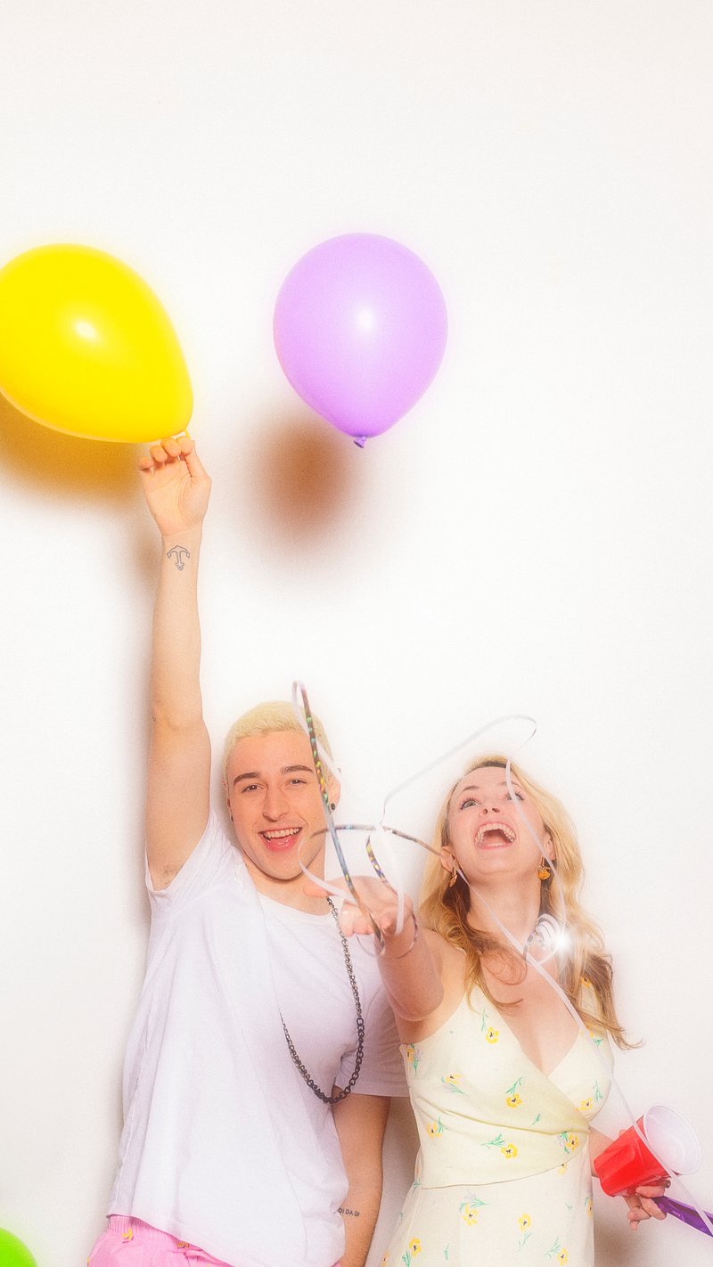 Diverse friends celebrating at a party | Premium Photo - rawpixel