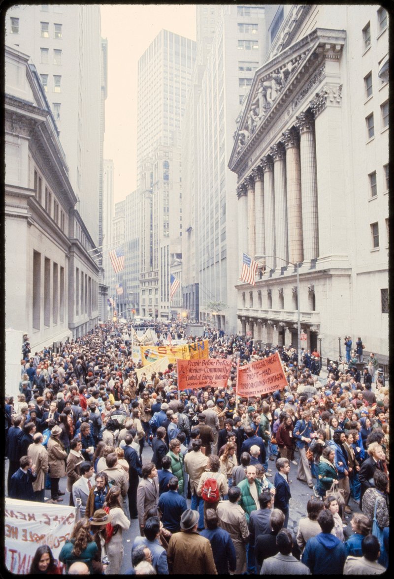 Historical+parade+with+flags People Crowd Images | Free Photos, PNG ...
