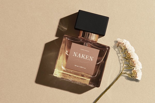 Perfume bottle label mockup, editable | Premium Mockup Generator - rawpixel