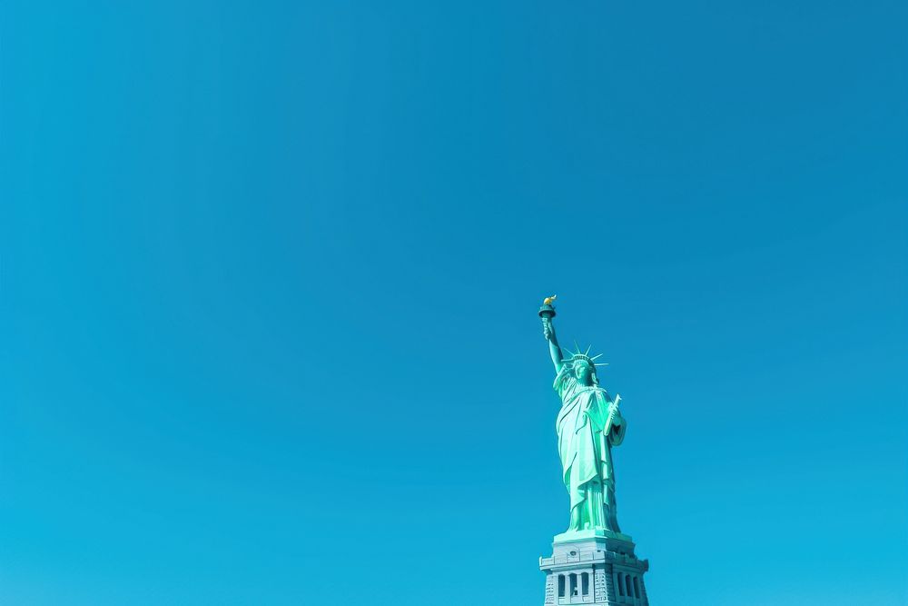 High contrast Statue Liberty statue | Free Photo - rawpixel