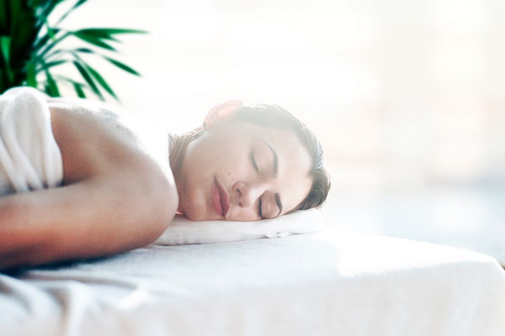 Woman relaxing spa treatment | Free Photo Illustration - rawpixel