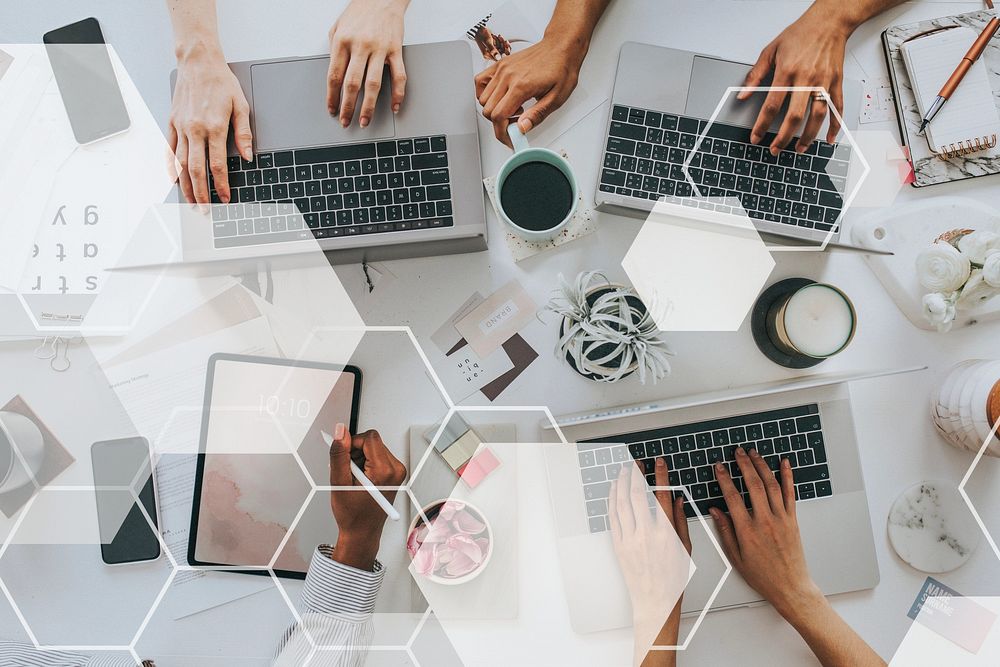 Businesswomen using digital devices work | Free Photo Illustration ...