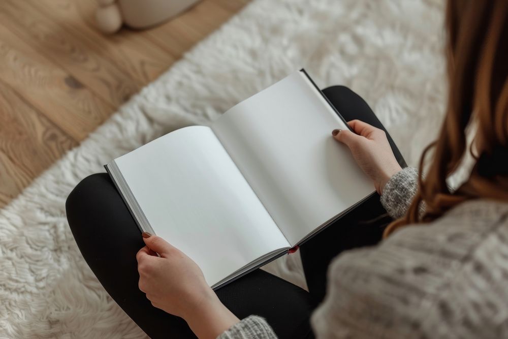 Reading blank book cozy | Free Photo - rawpixel