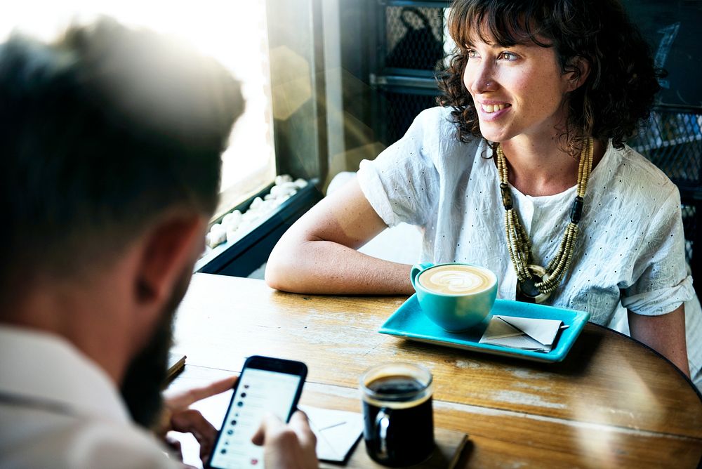 Cafe conversation over coffee | Free Photo - rawpixel