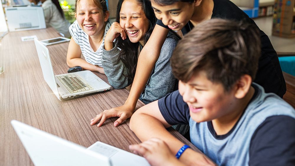 Group diverse kids using laptops, | Premium Photo - rawpixel
