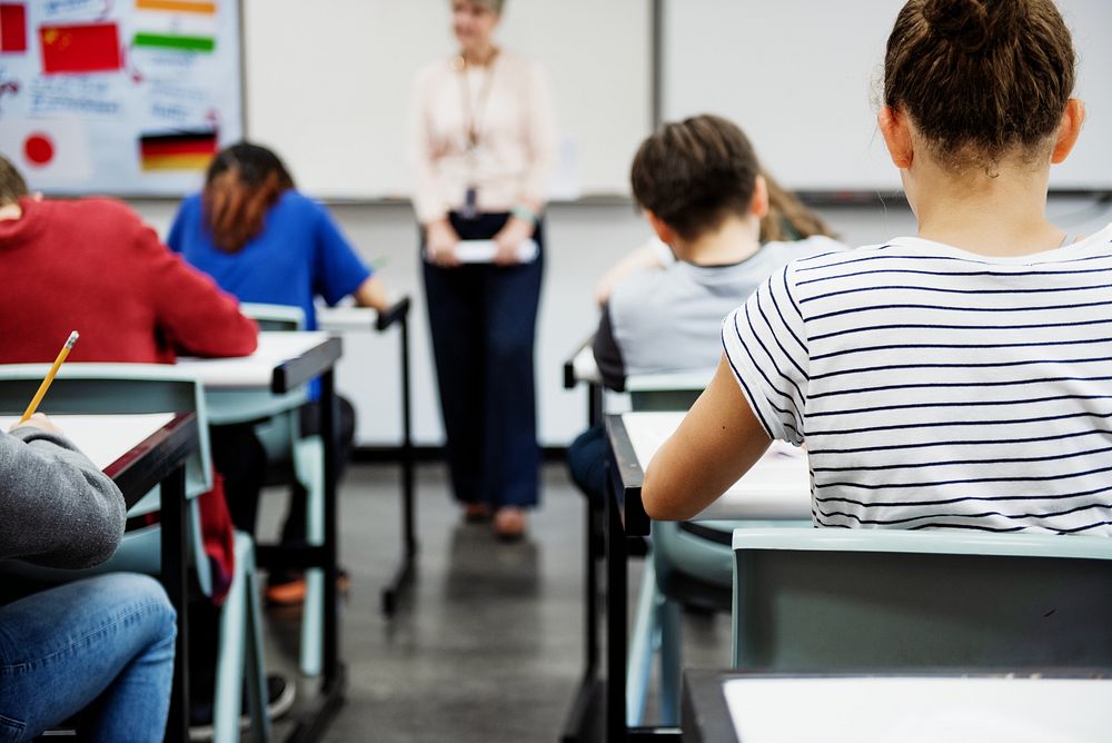 Students classroom taking test. Classroom | Premium Photo - rawpixel