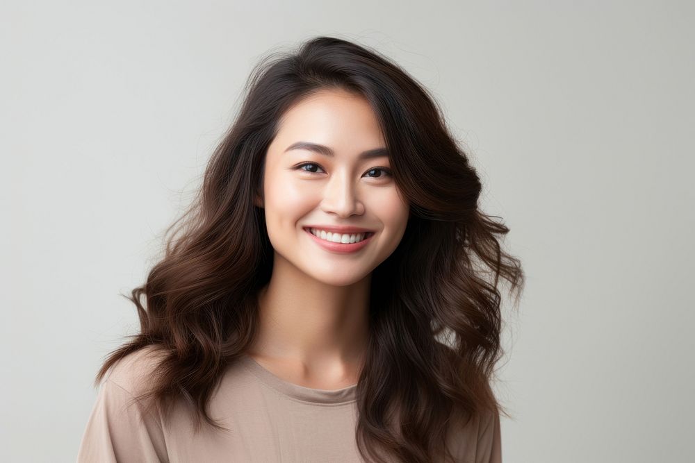 Portrait real professional woman smiling | Free Photo - rawpixel