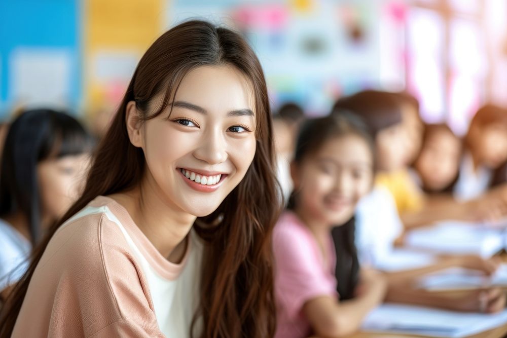 Korea teacher teaching classroom students | Free Photo - rawpixel
