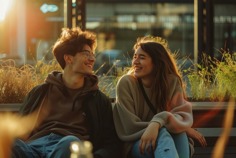Two friends hanging together photography | Premium Photo - rawpixel