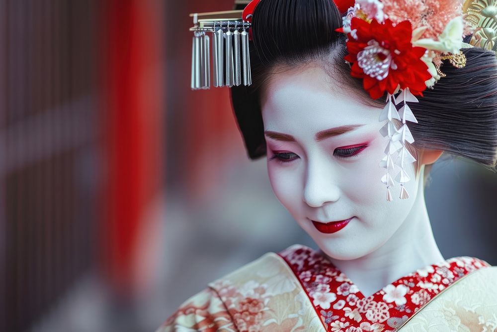 Beautiful geisha girl fashion portrait | Premium Photo - rawpixel