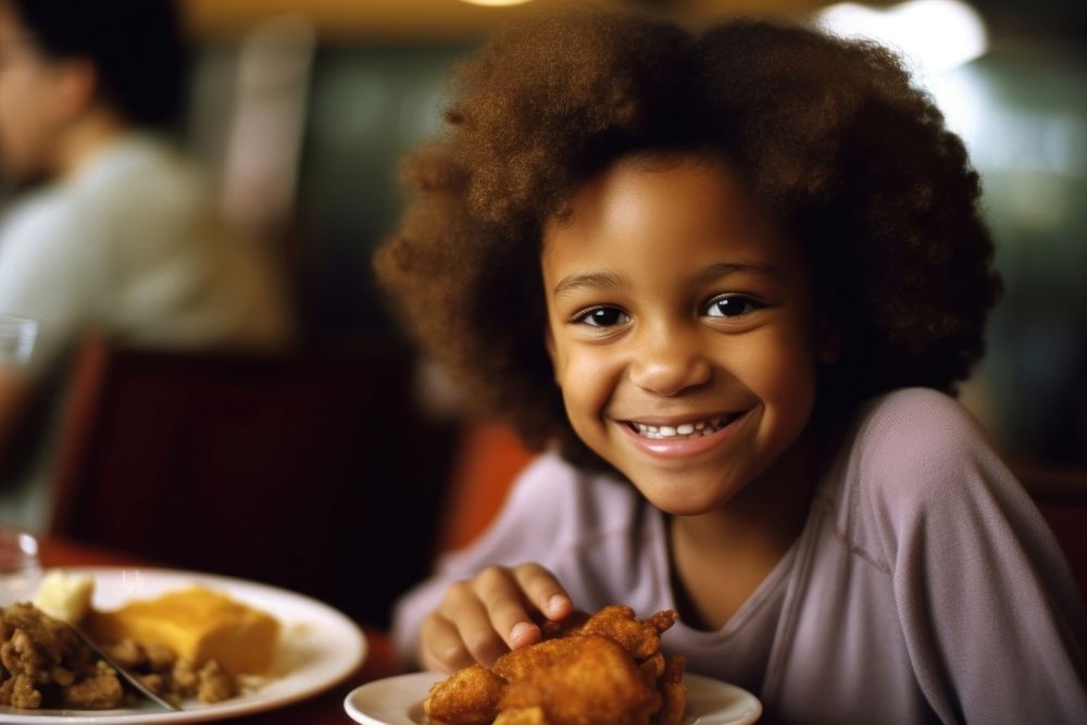 African American girl food restaurant | Premium Photo - rawpixel